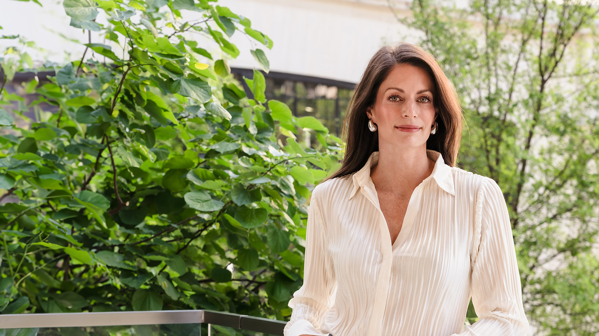 ECR's Tiffany Mann Recognized as Honoree for Bisnow's Women Leading ...